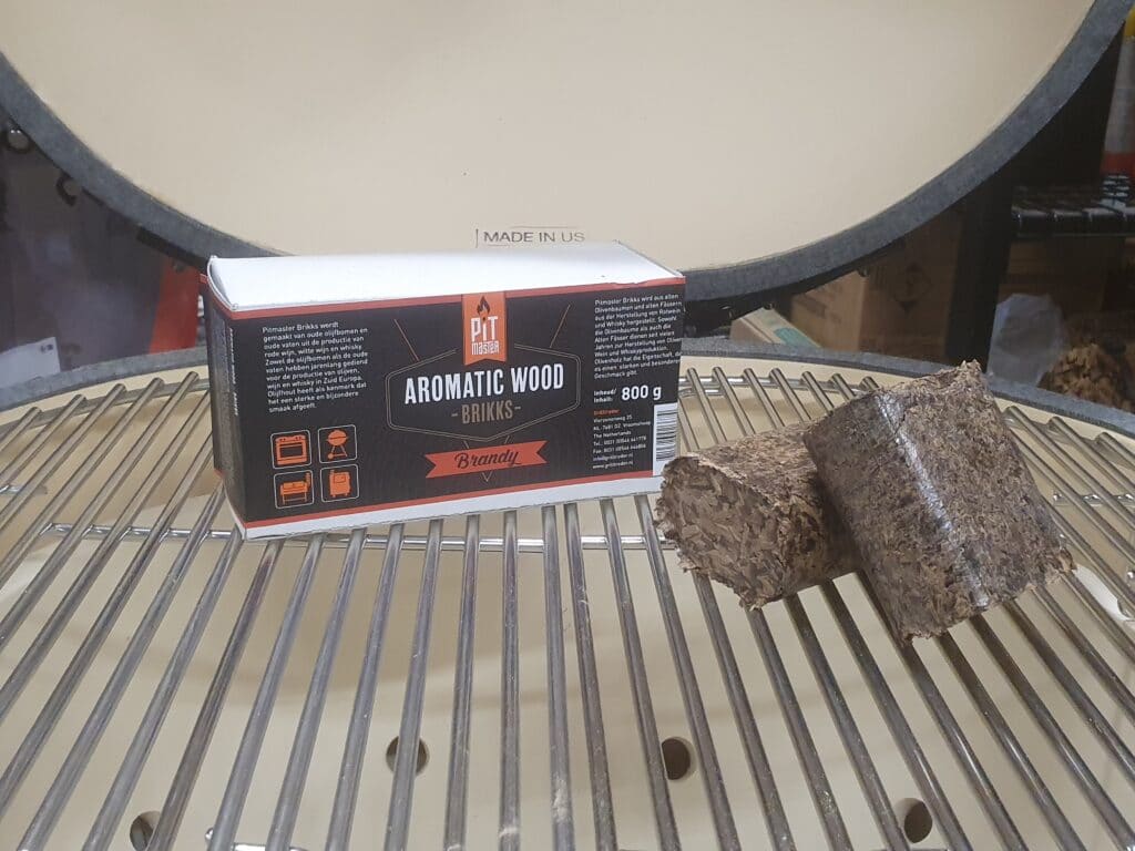 Pitmaster Rook Brikks Brandy 800 gram - Rookhout_snippers - Barbecueplein